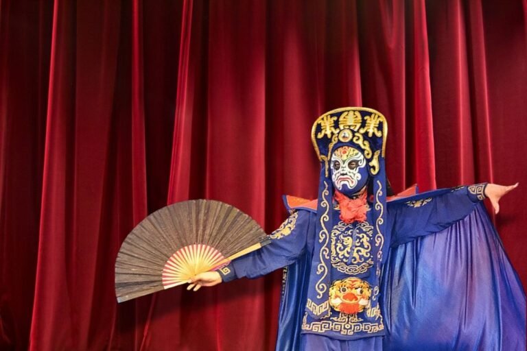 Hire Mask Changing Artist Act On Rent for Your Events